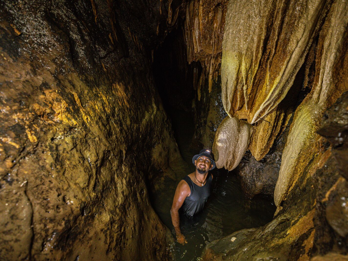 Bat Cave Tour | Ecocircuitos